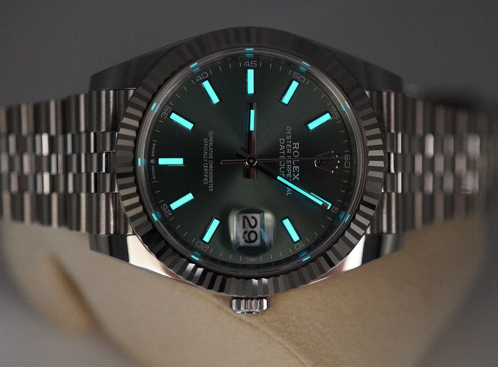 MINT Rolex 126334 DATEJUST 41 FLUTED BEZEL MINT GREEN DIAL JUBILEE 2023 FULL SET - Takuya Watches