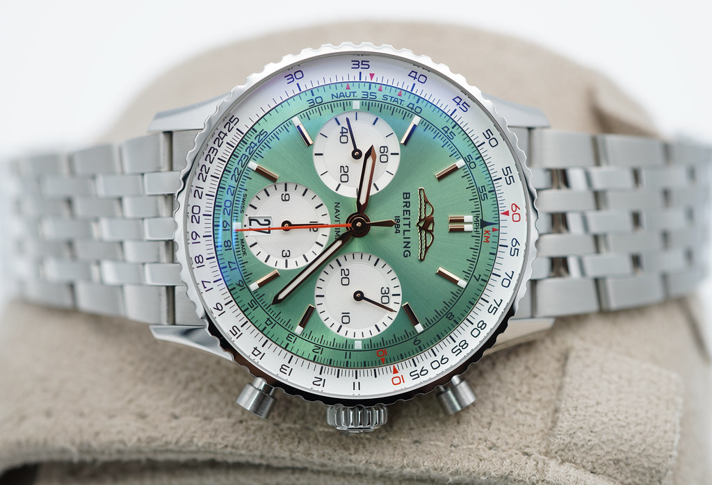 MINT BREITLING NAVITIMER B01 CHRONOGRAPH Mint Green DIAL 2023 WARRANTY ...