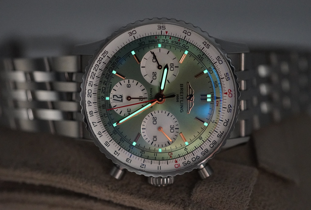 MINT BREITLING NAVITIMER B01 CHRONOGRAPH Mint Green DIAL 2023 WARRANTY ...