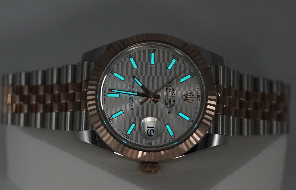 Rolex 126331 DATEJUST 41 ROSE GOLD STEEL SILVER MOTIF DIAL JUBILEE BAND ...