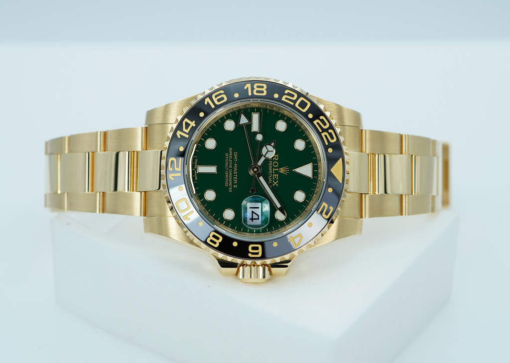 Rolex 116718LN GMT MASTER II 18K YELLOW GOLD GREEN DIAL 2021 FULL SET ...