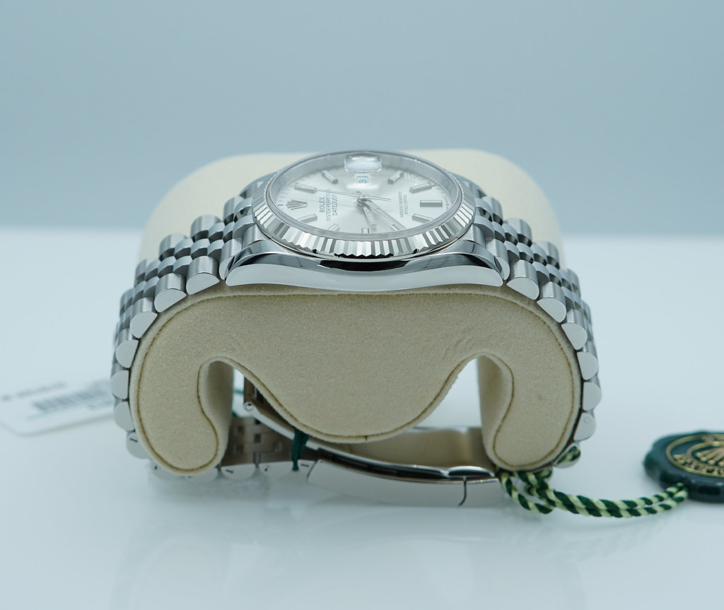 BRAND NEW Rolex 126234 DATEJUST 36 FLUTED BEZEL SILVER STICK DIAL 2025 ...