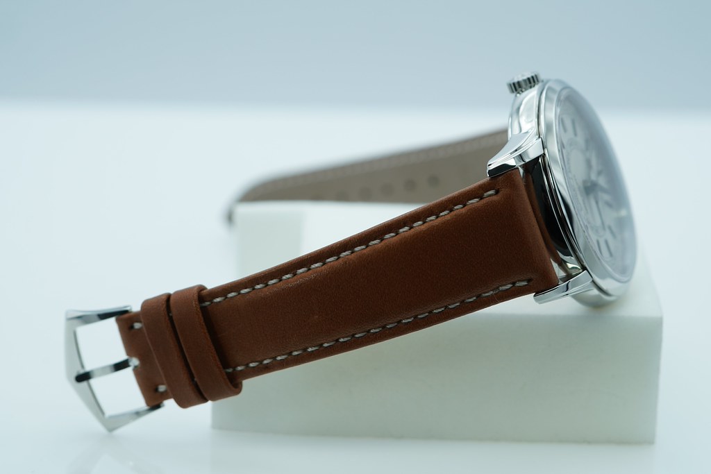 Patek PHILIPPE 5212A STAINLESS STEEL CALATRAVA WEEKLY CALENDAR 2025 ...